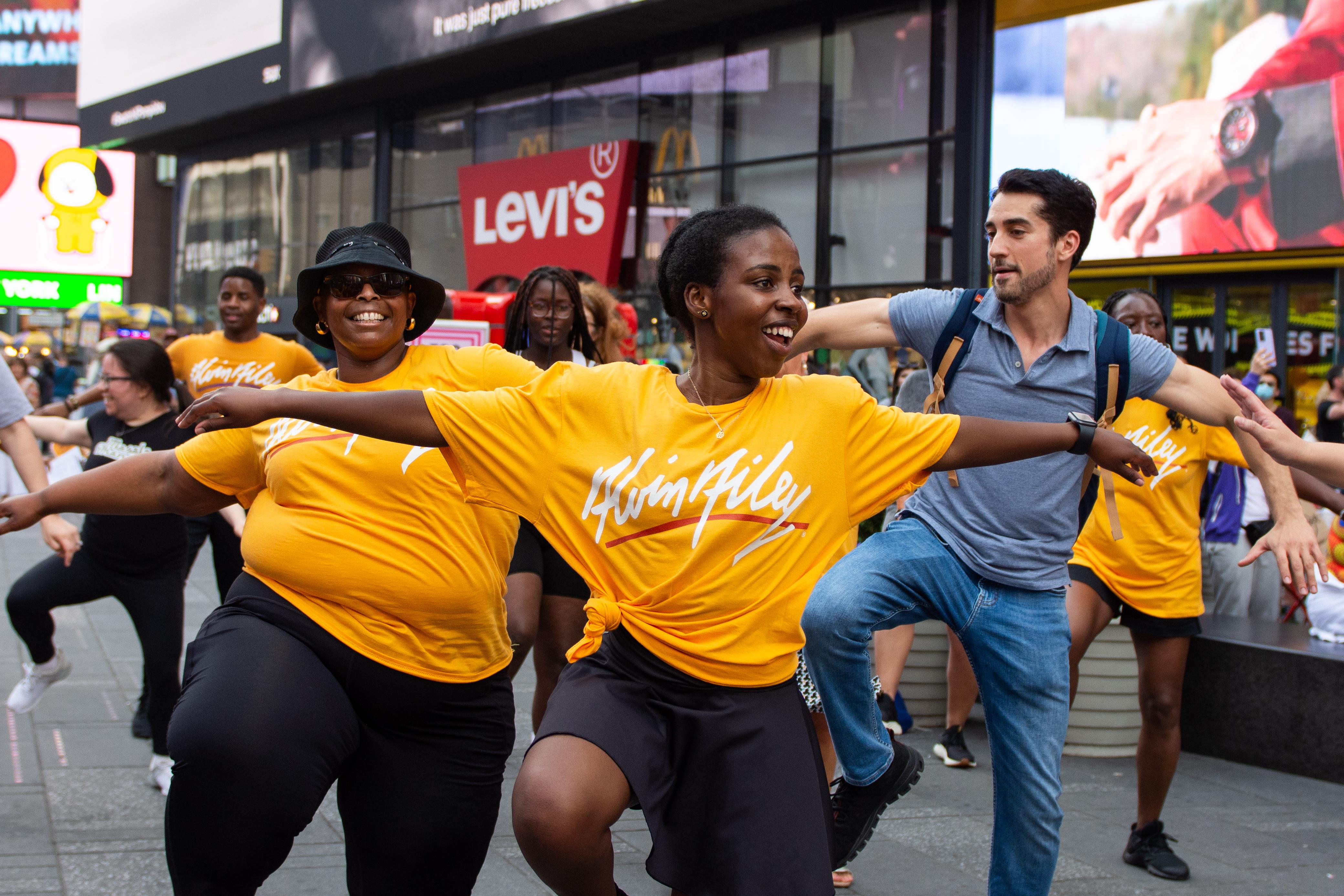 Dance in Times Square: Hip Hop with Tweetboogie | Alvin Ailey